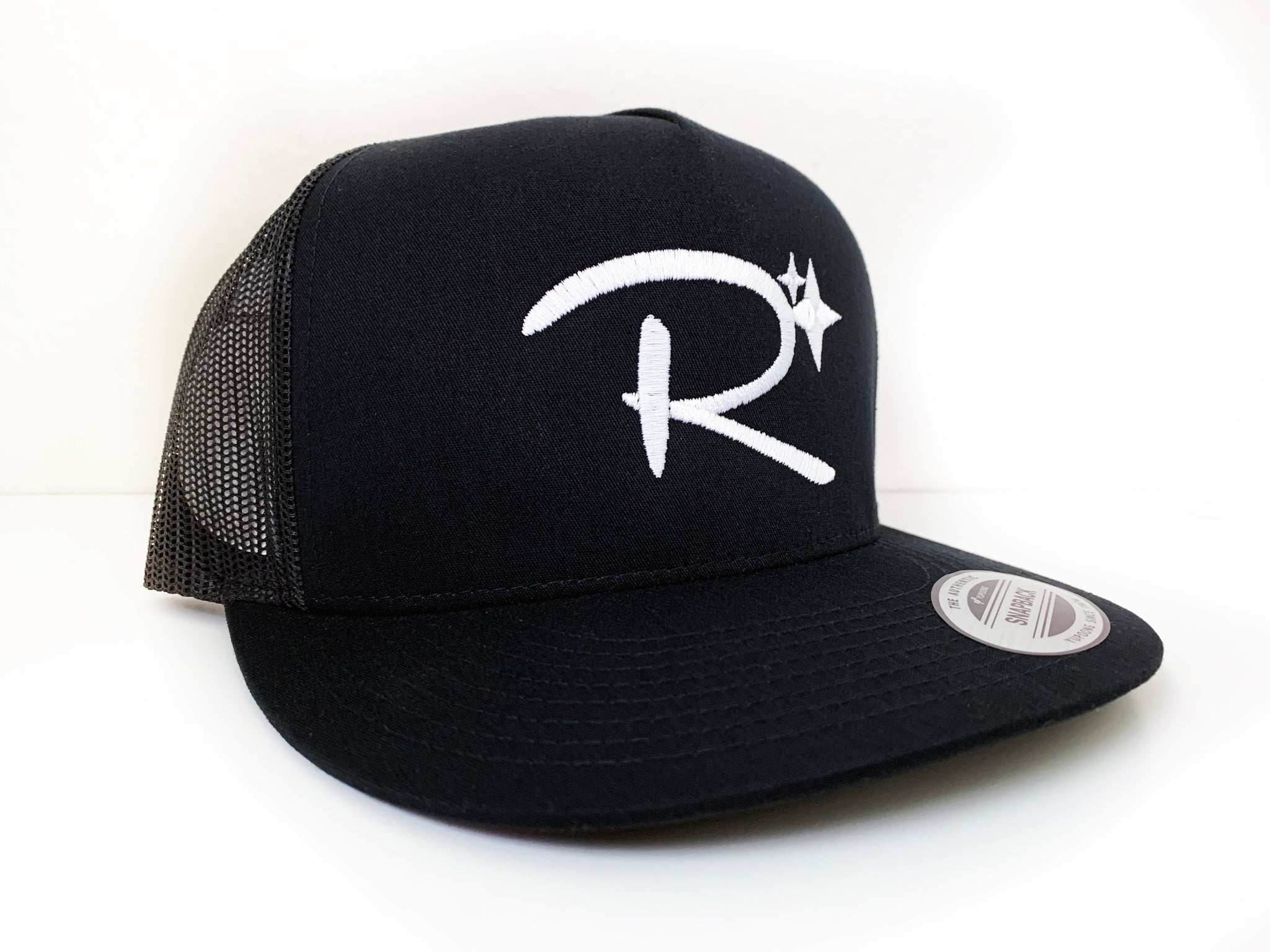 The Black Randomland Hat - Classic R*